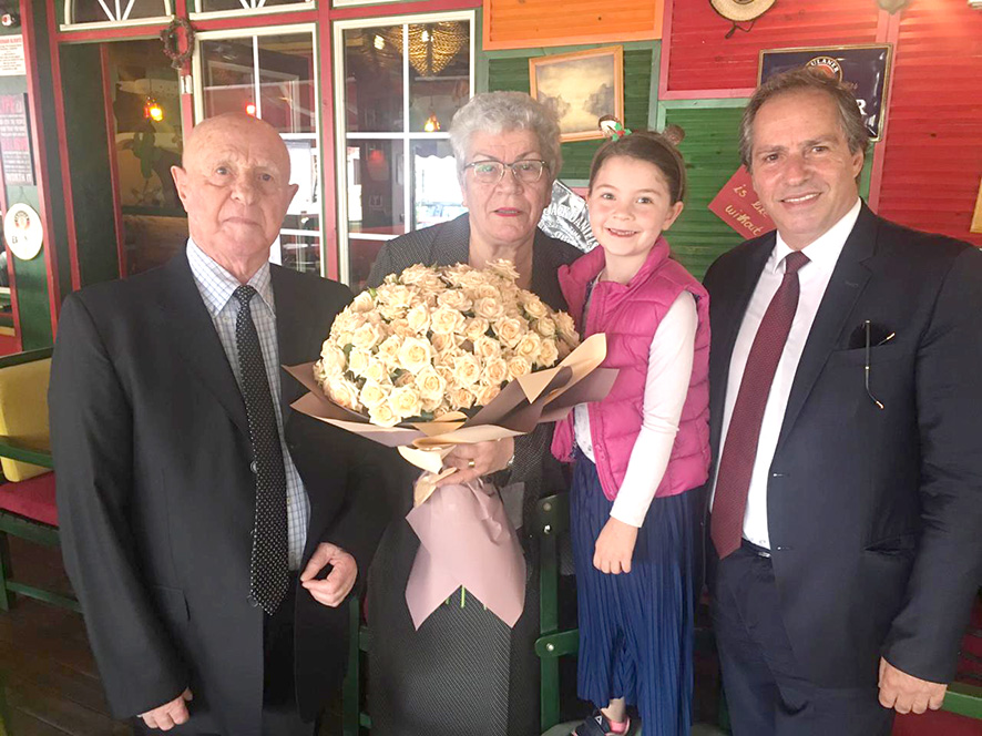 BELLOVA, LEGJENDA E MIKROFONIT! – RRUGA E ARBERIT