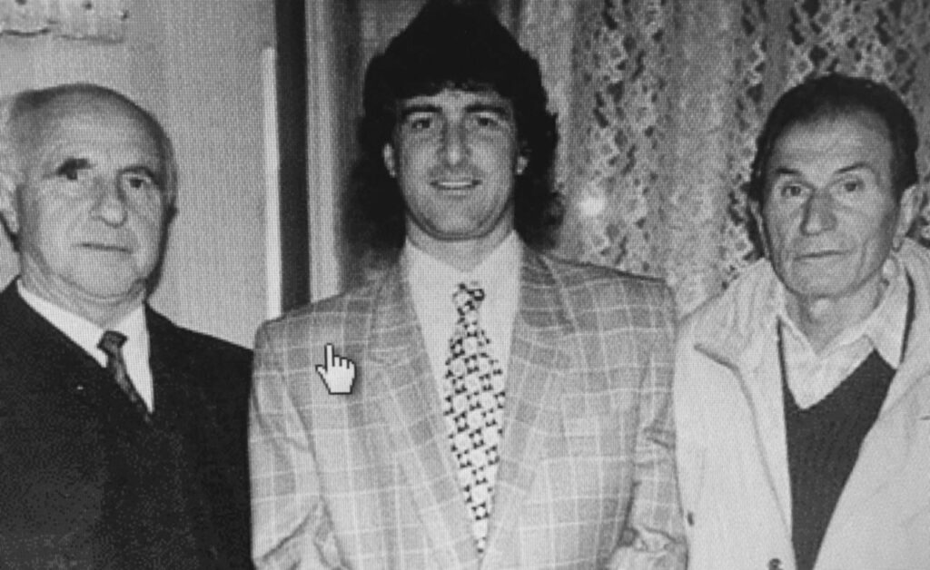 BELLOVA, LEGJENDA E MIKROFONIT! – RRUGA E ARBERIT