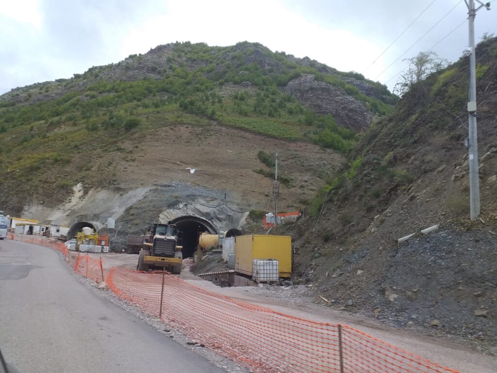TUNELI – RRUGA E ARBERIT